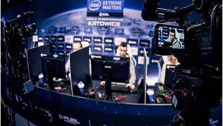 The Evolution of Esports Coverage in Mainstream Media