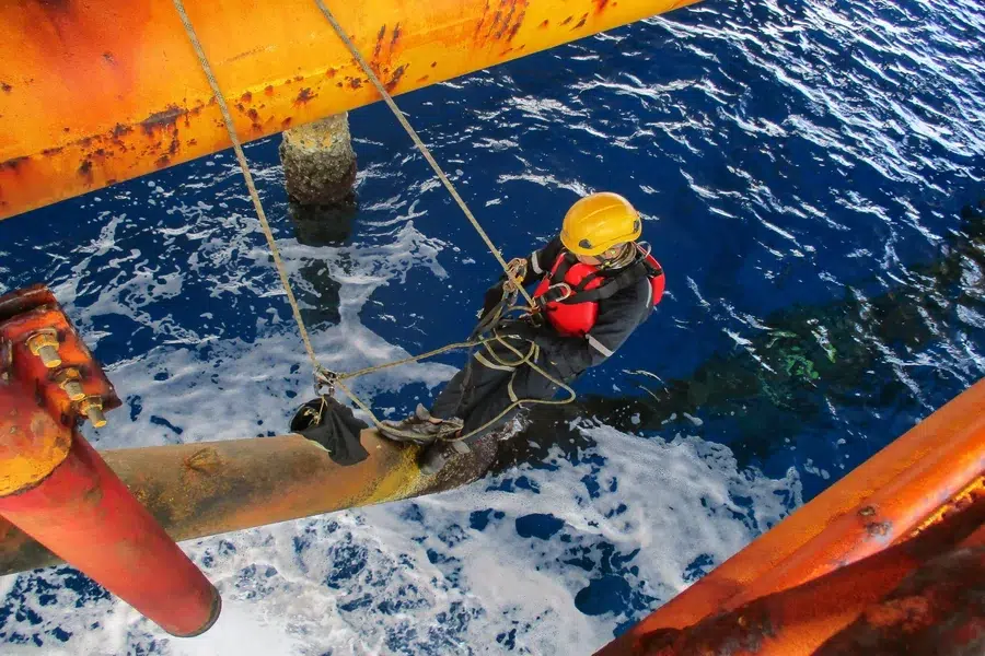 When a Day at Sea Turns Dangerous: Houston Legal Advice for Maritime ...