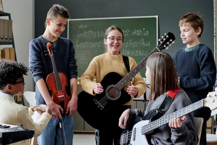 The Future of Musical Mastery: Integrating Expert Instruction with ...